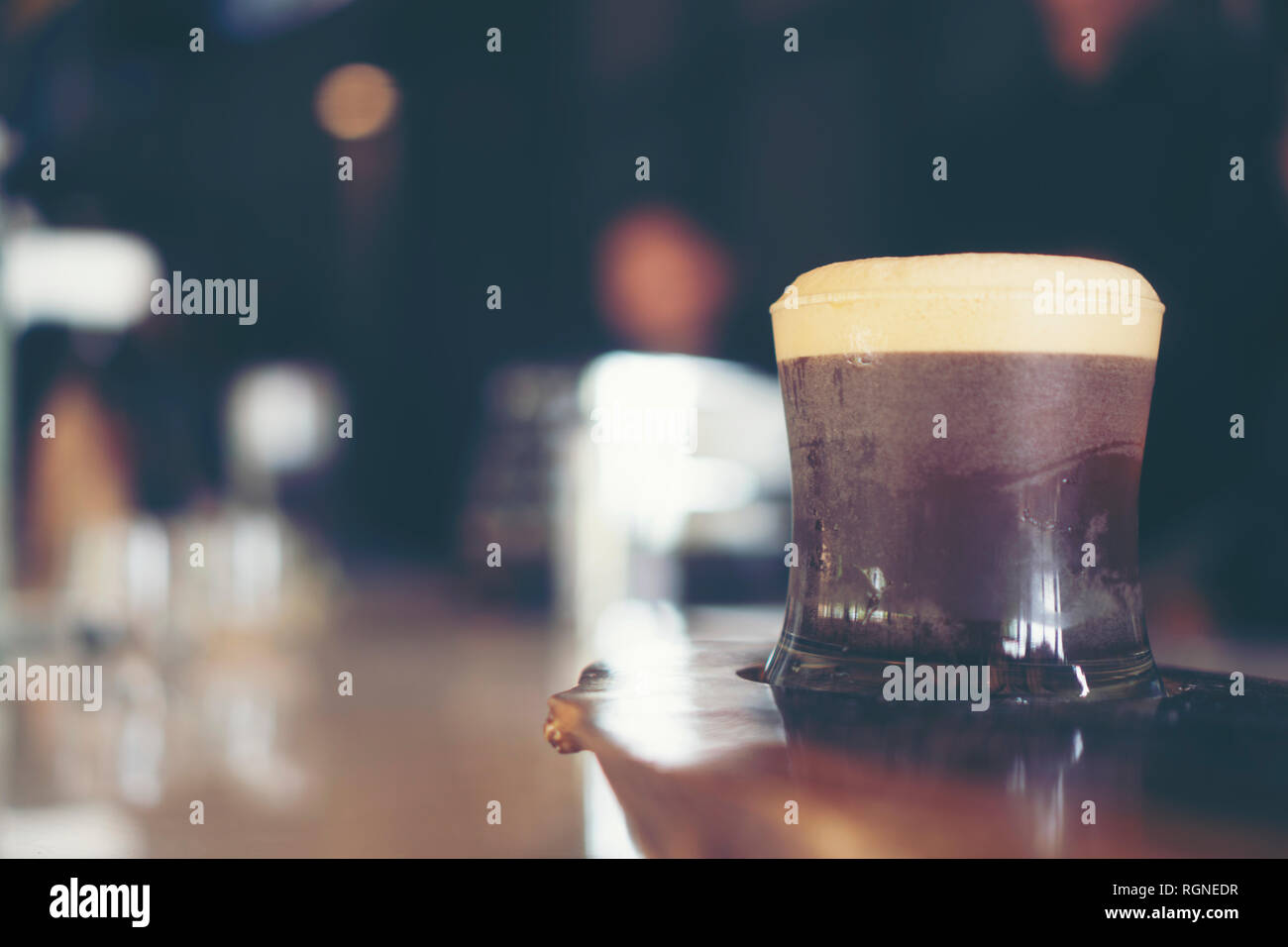 nitro cold brew coffee in cafe Stock Photo - Alamy