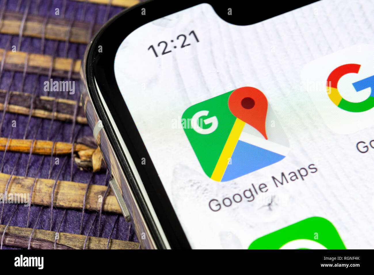 Google maps iphone 5 map hi-res stock photography and images - Alamy