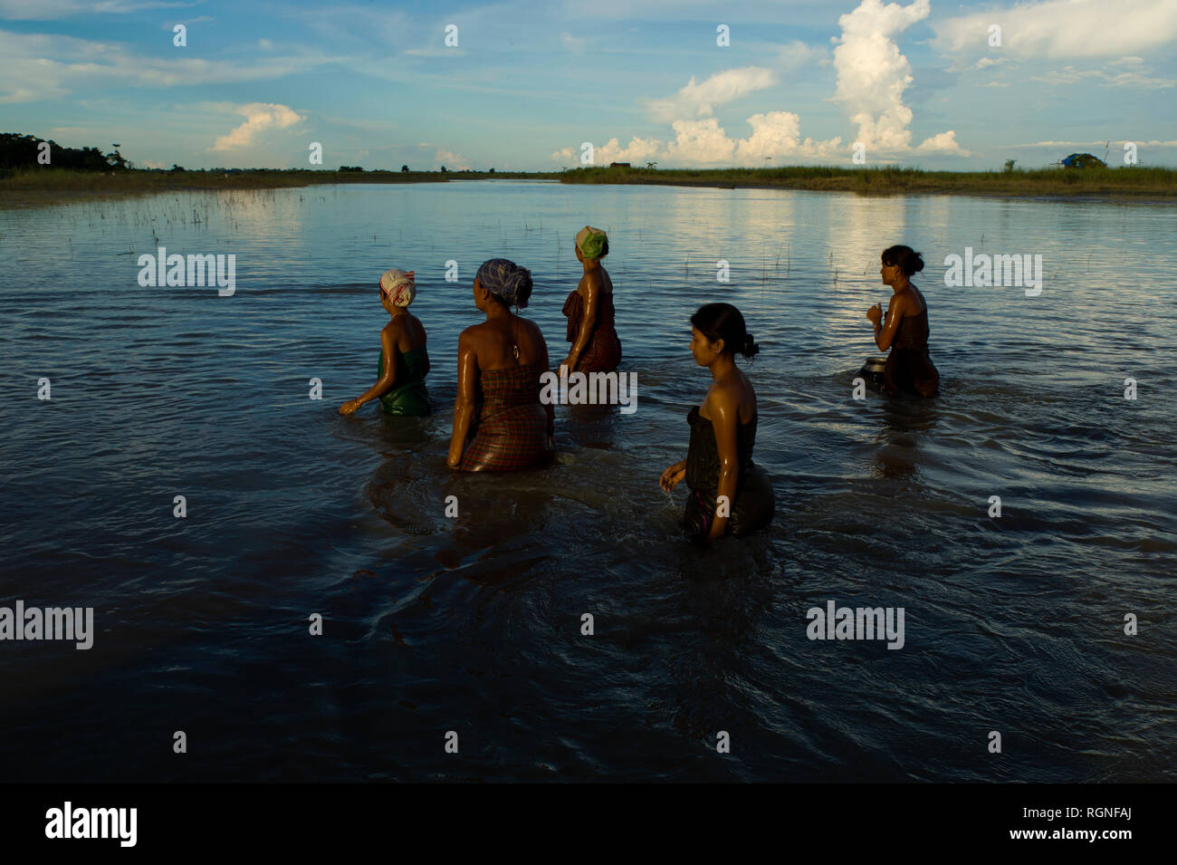 Mishing tribe hi-res stock photography and images - Alamy