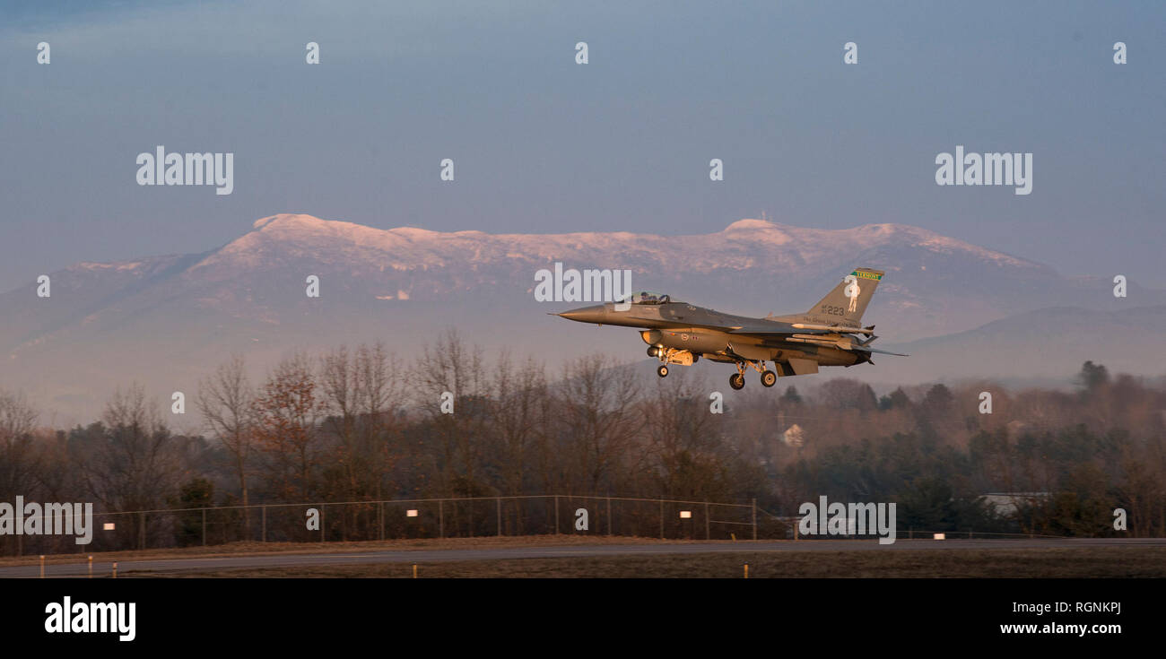 An F-16 Fighting Falcon attached to the 158th Fighter Wing lands at the ...
