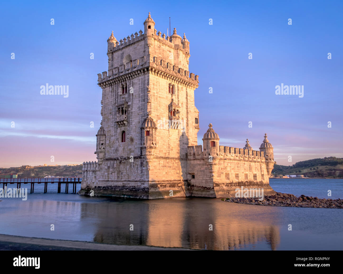 Medieval defense tower hi-res stock photography and images - Alamy