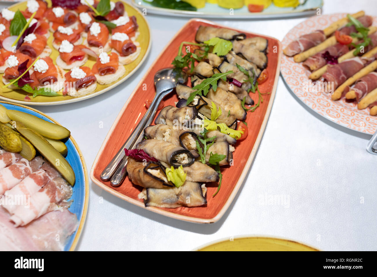 Furshet table hi-res stock photography and images - Alamy