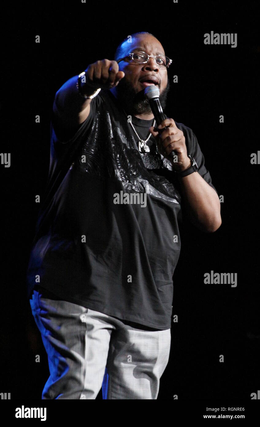 2018 Praise Celebration Tour at The Liacouras Center Featuring: Marvin ...