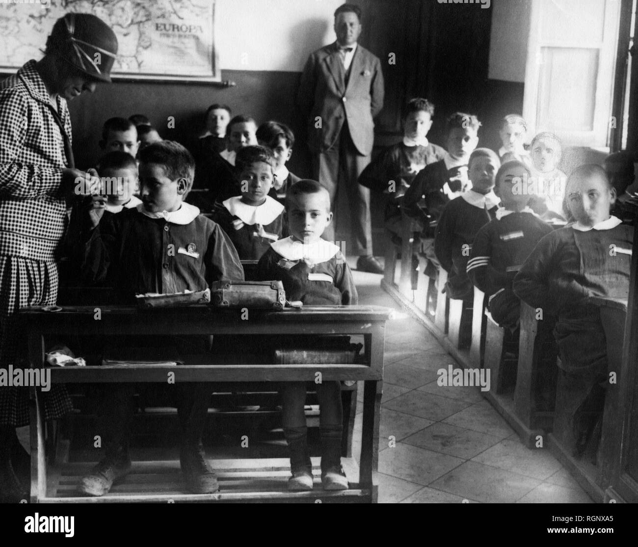 School classroom italy century hi-res stock photography and images - Alamy