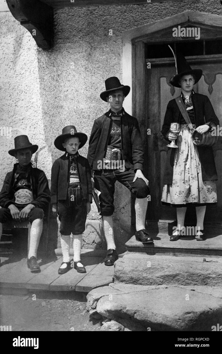 Ragazzo alto hi-res stock photography and images - Alamy