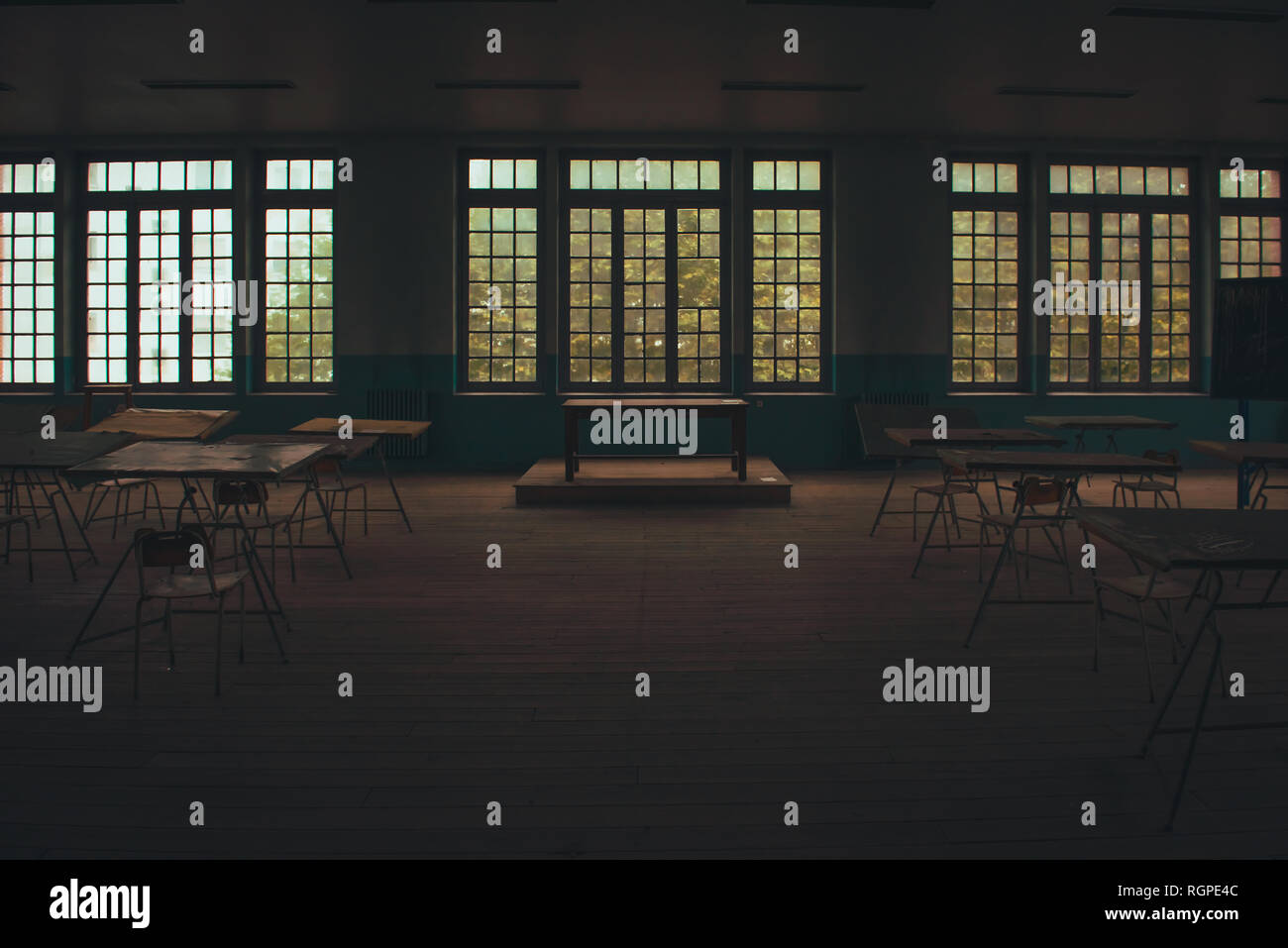 Empty big classroom school hi-res stock photography and images - Alamy