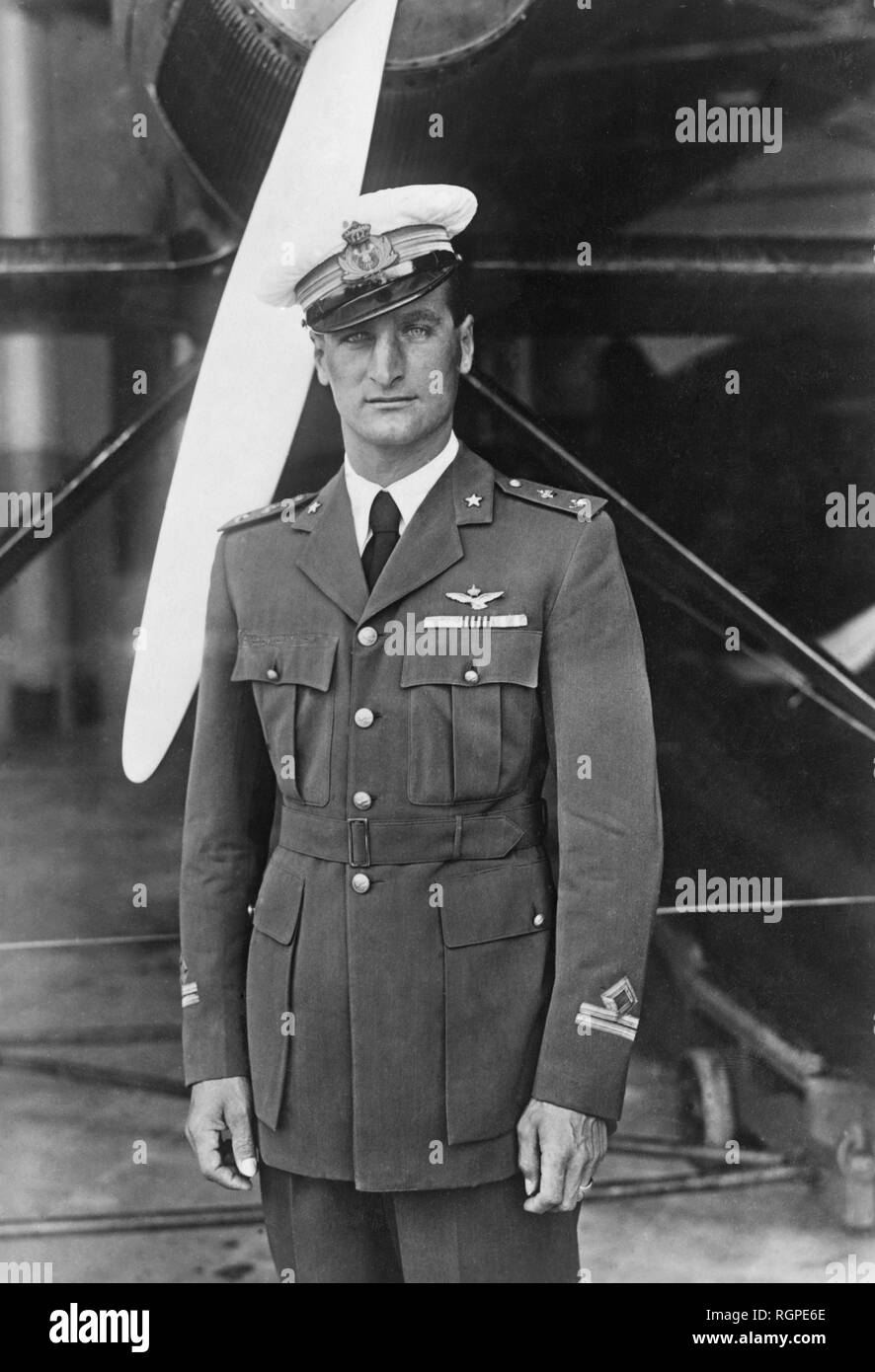 Italian military officer uniform Black and White Stock Photos & Images ...