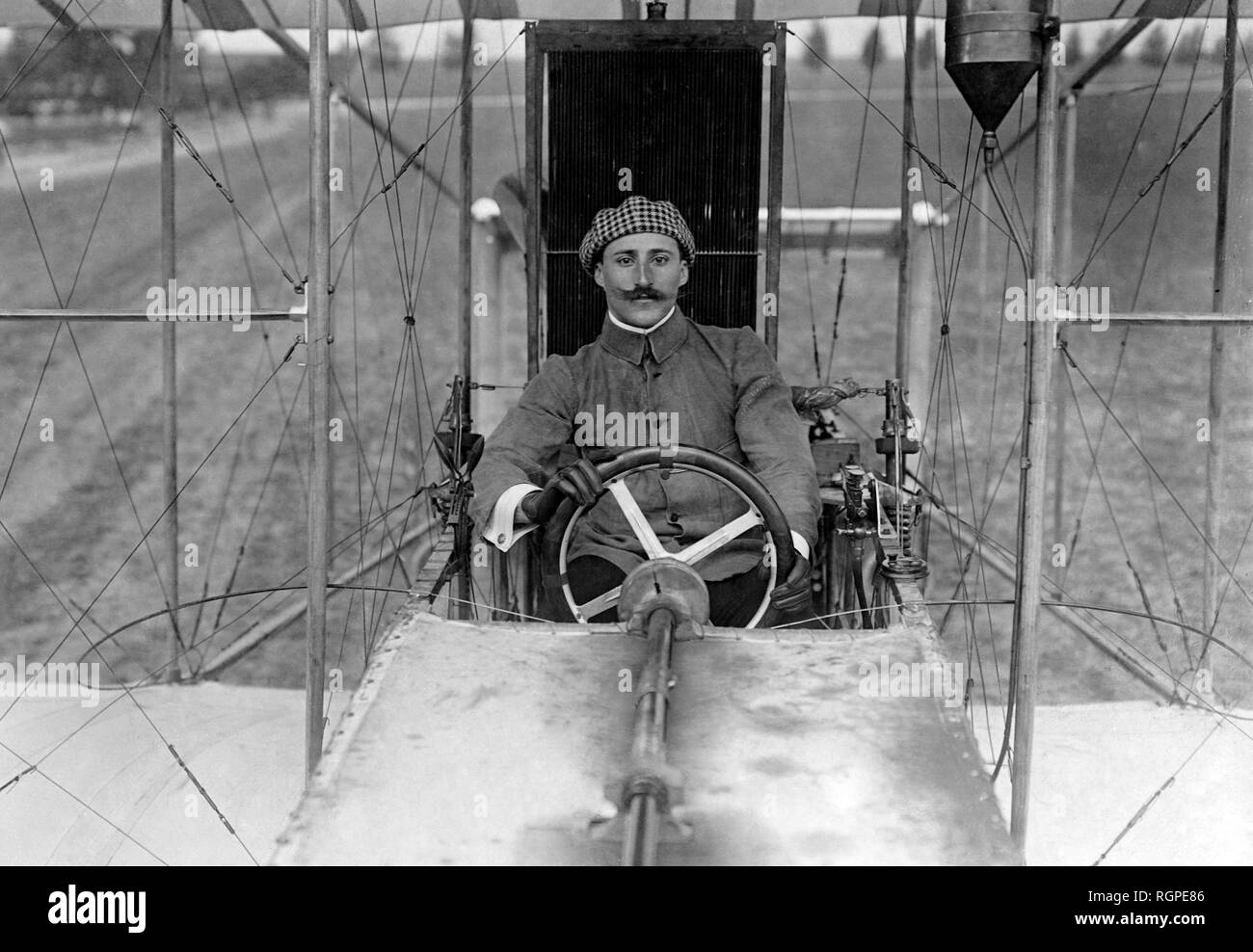 Aviation 1910 hi-res stock photography and images - Alamy
