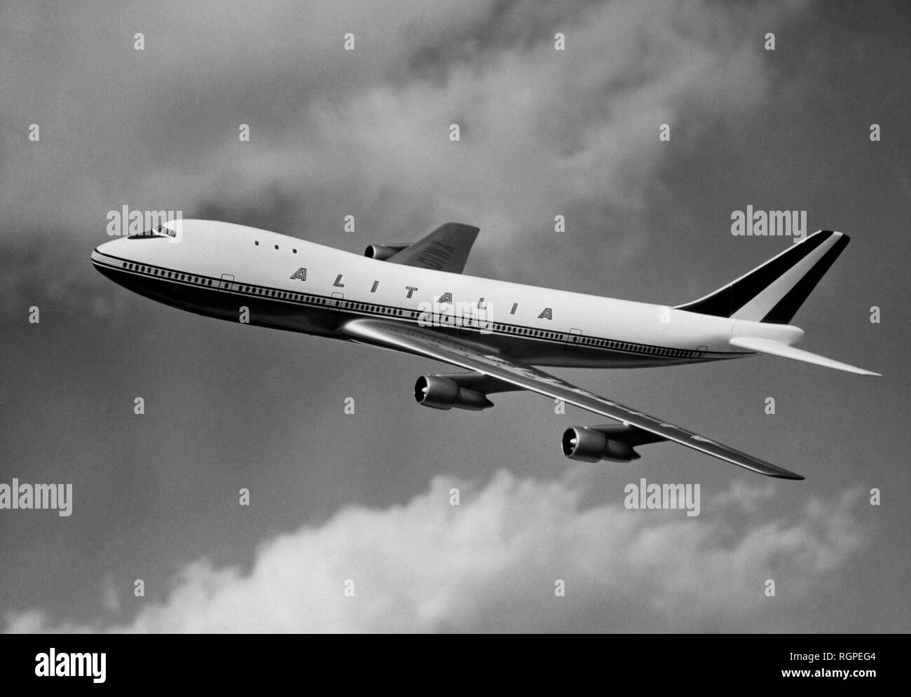 Boeing 747 Black and White Stock Photos & Images - Alamy