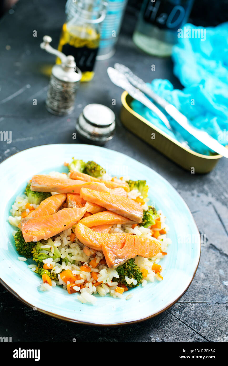 Salmon baked broccoli rice hi-res stock photography and images - Alamy