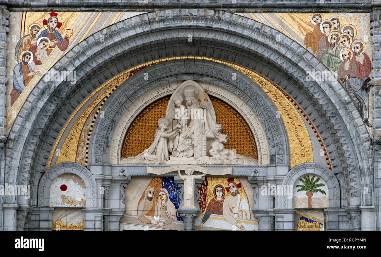 Lourdes church hi-res stock photography and images - Alamy