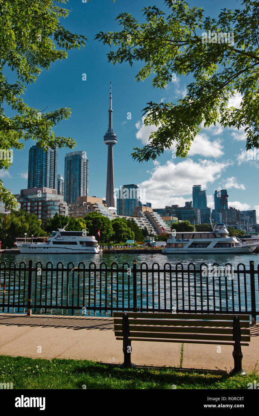 Waterfront cn tower hi-res stock photography and images - Alamy