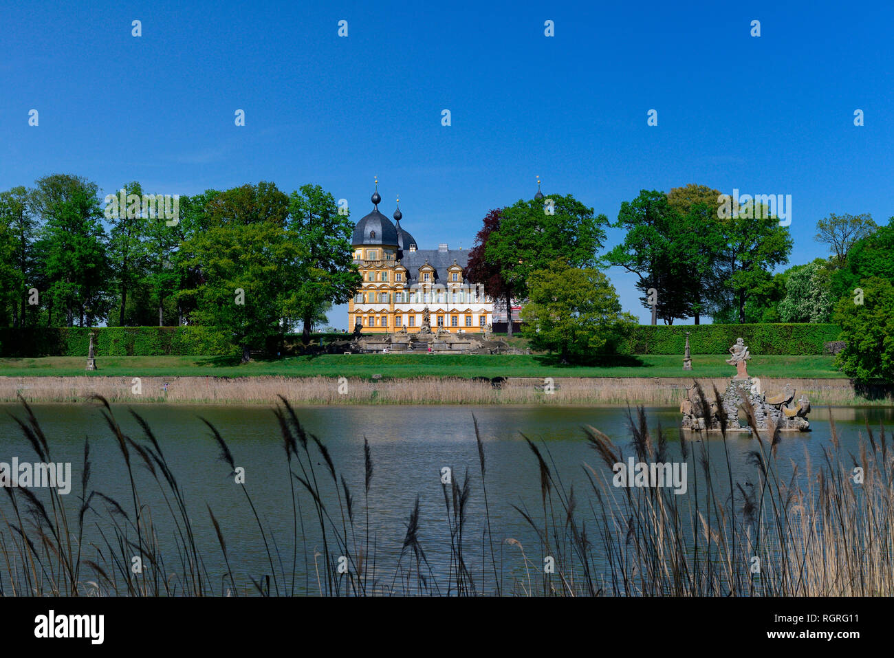 Schloss Seehof mit Weiher, bei Bamberg, Memmelsdorf, Oberfranken ...