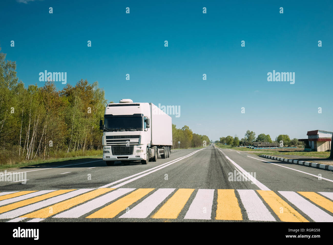 Tractor prime mover hi-res stock photography and images - Alamy