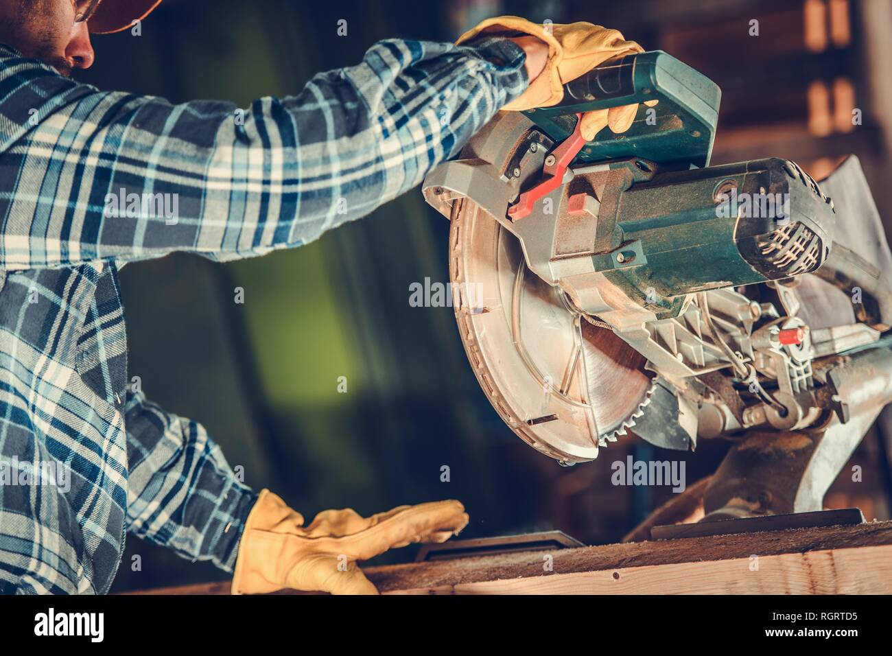 Sawing machine hi-res stock photography and images - Alamy