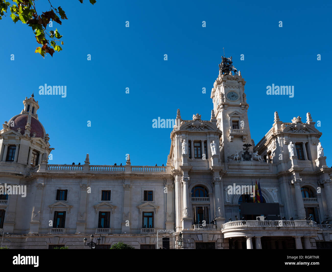 Valencia City Hall Plaza Square and Fountain designed by Javier ...