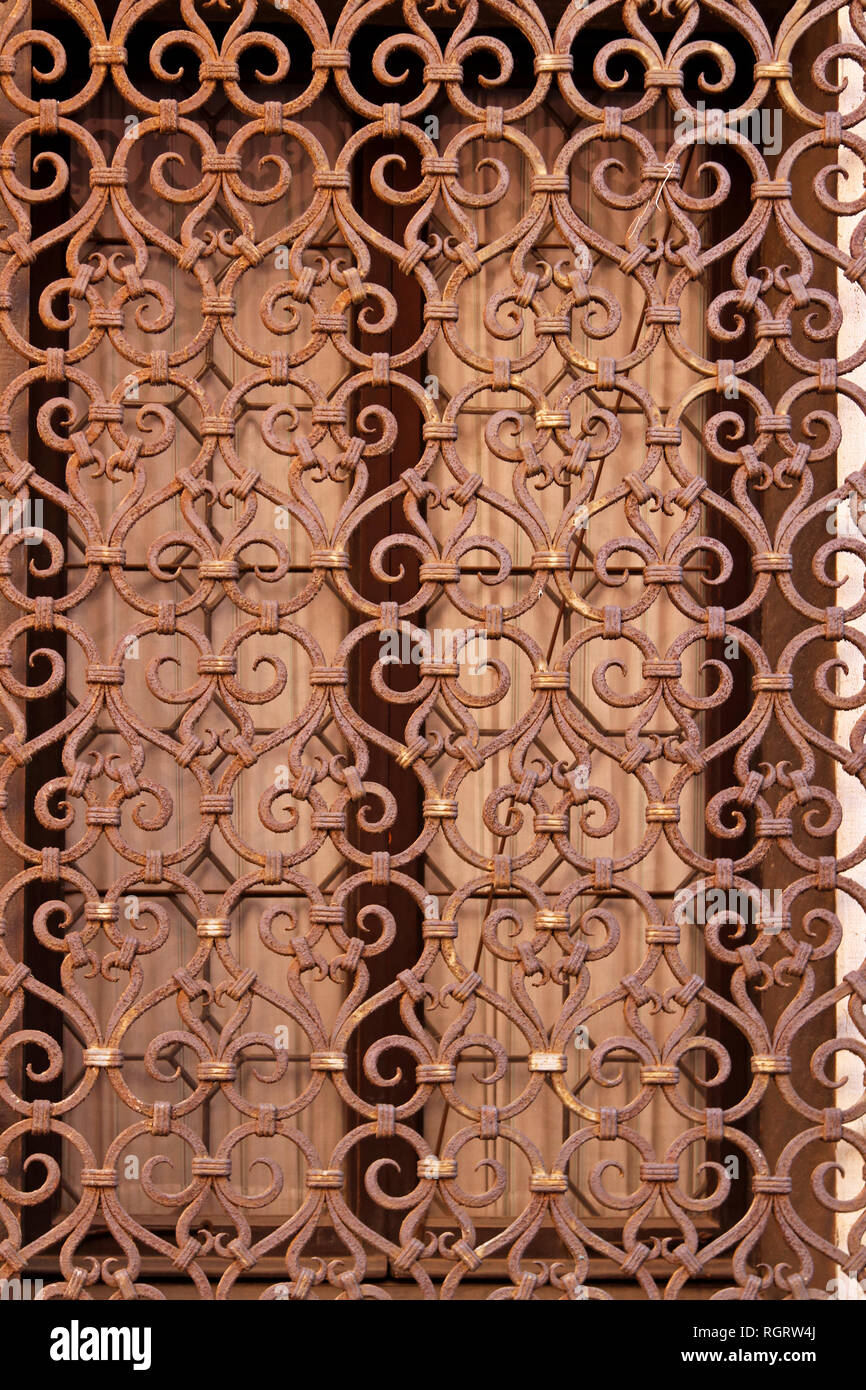 Medieval architecture iron work hi-res stock photography and images - Alamy