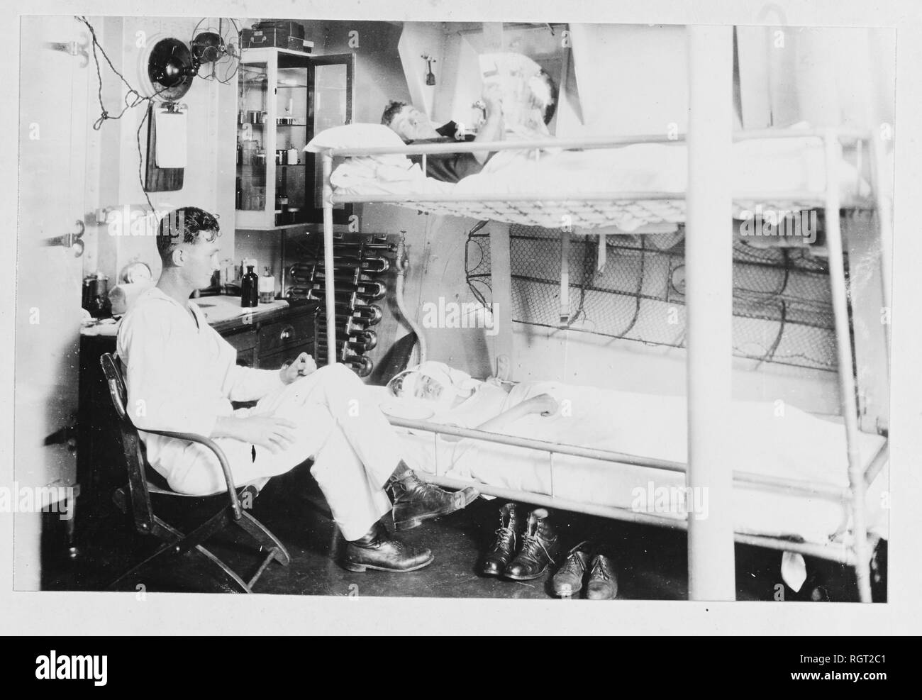 Sick bay ww2 hi-res stock photography and images - Alamy