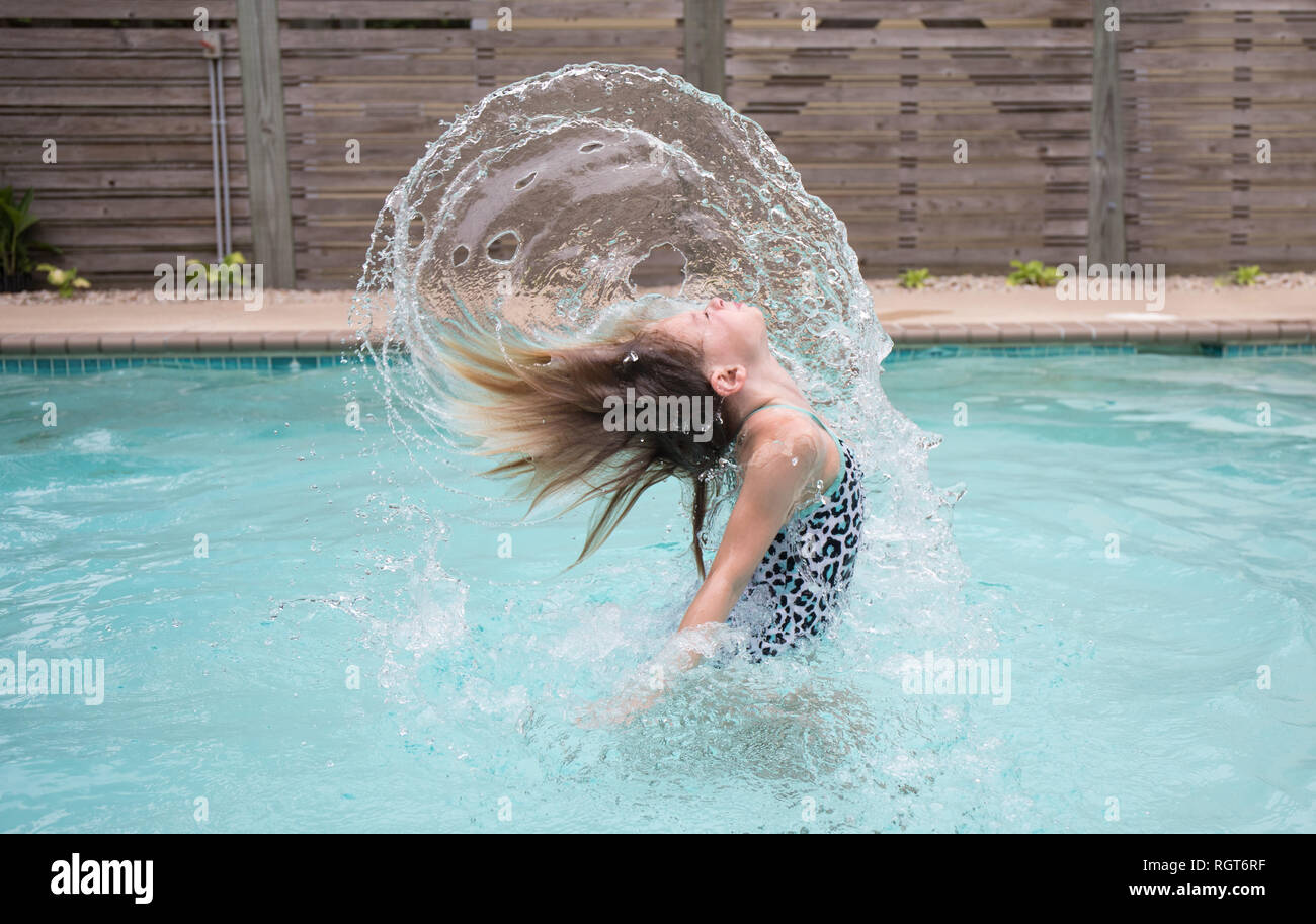 Fling up water hi-res stock photography and images - Alamy