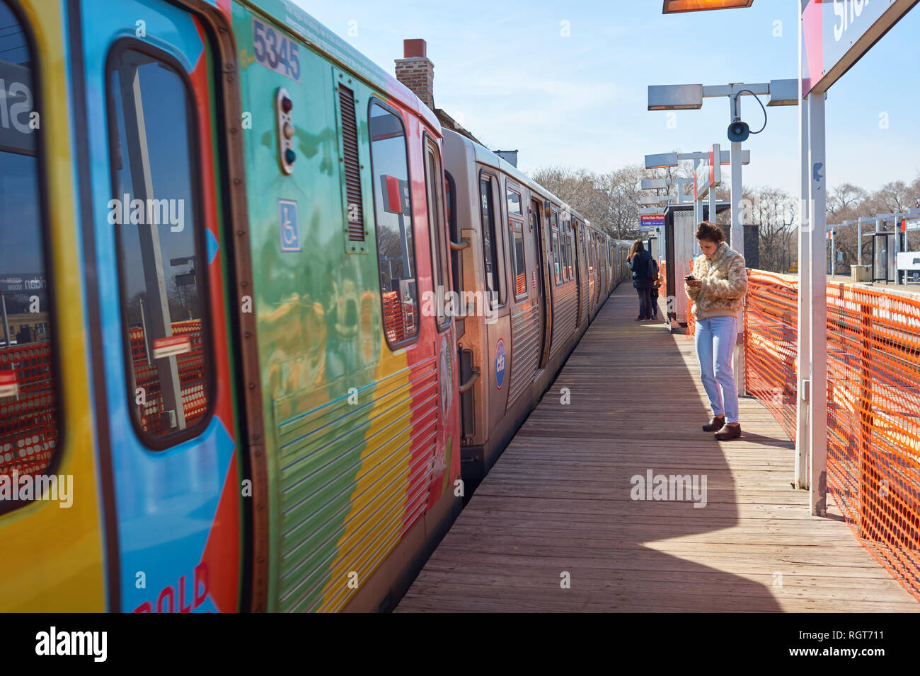 Chicago cta platform ad hi-res stock photography and images - Alamy