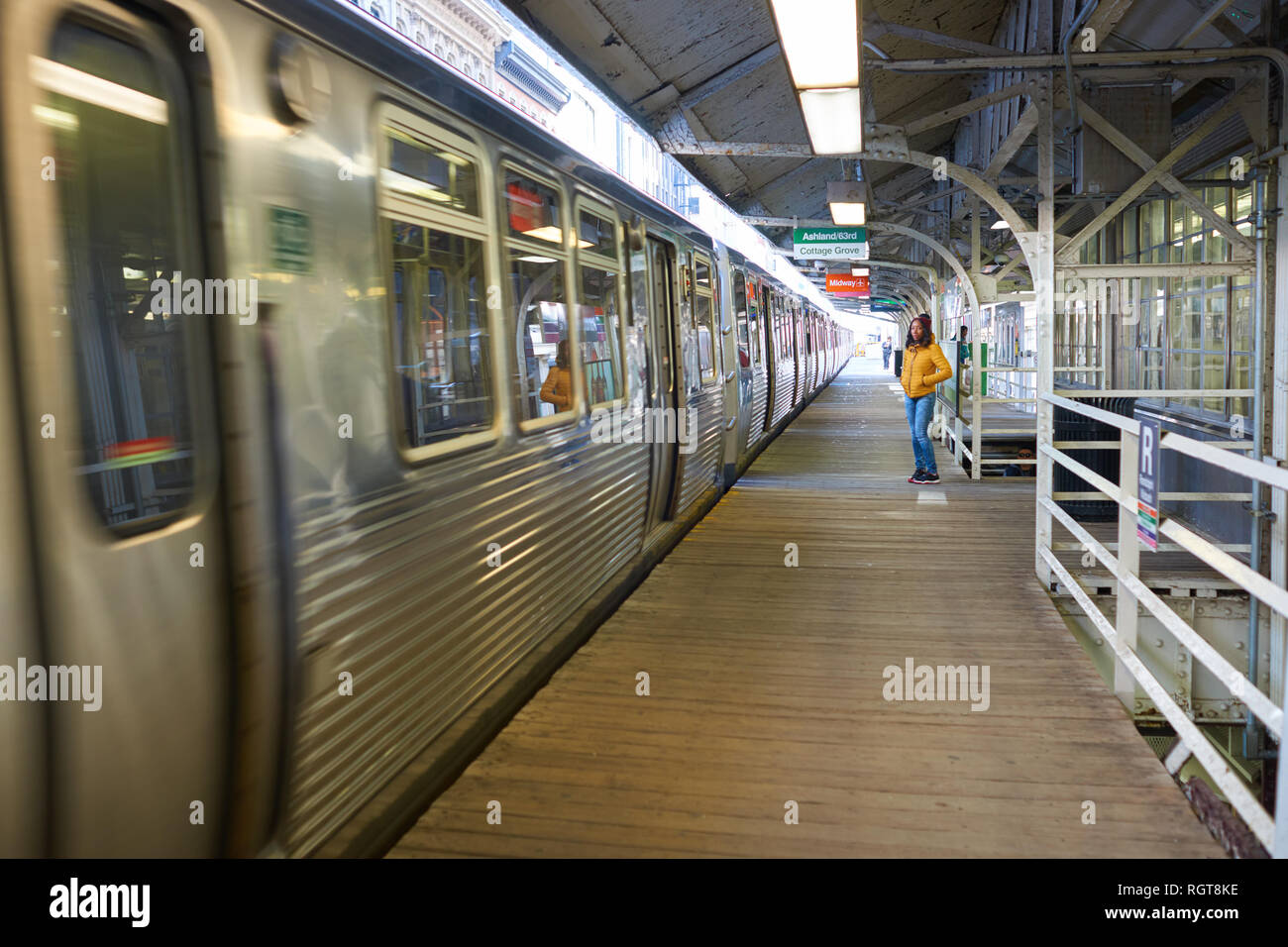 CHICAGO, IL - CIRCA MARCH, 2016: a CTA train at daytime. Chicago ...