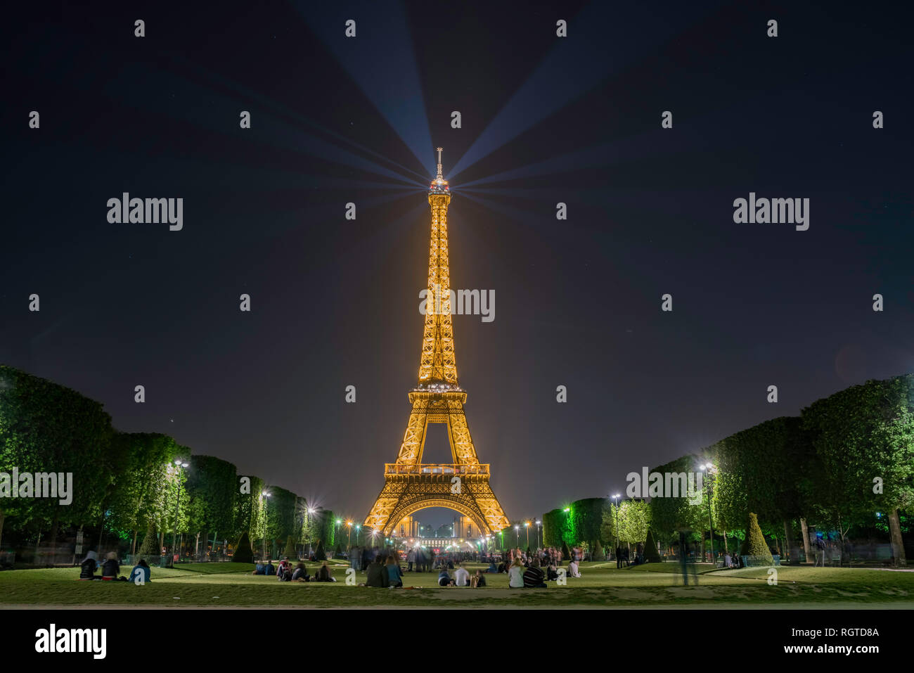 Night view of the famous Eiffel Tower at Paris, France Stock Photo - Alamy