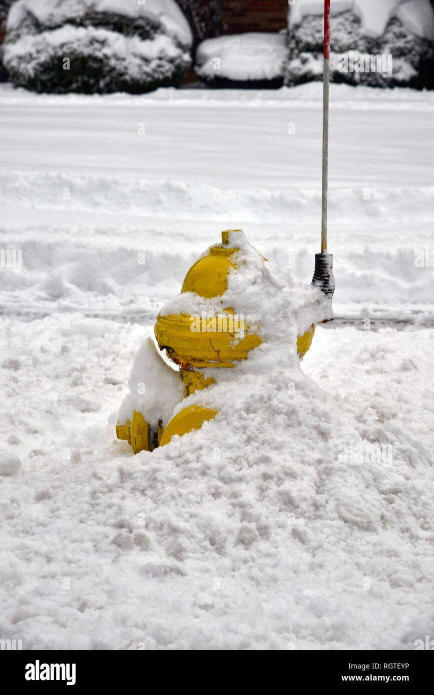 Extremely cold, snowy winter weather Stock Photo - Alamy