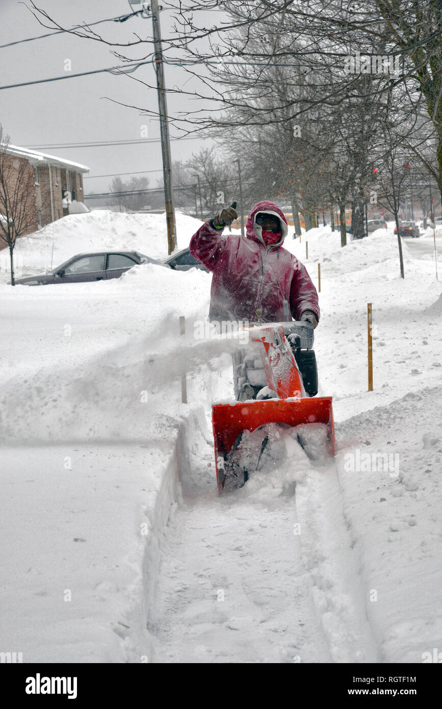 Extremely cold, snowy winter weather Stock Photo - Alamy