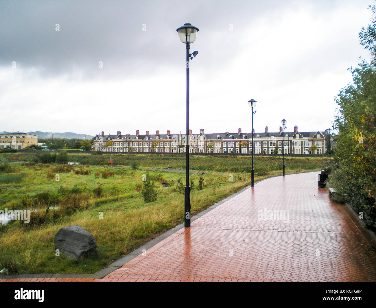 Wet alley, Cardiff Bay, Wales Stock Photo - Alamy