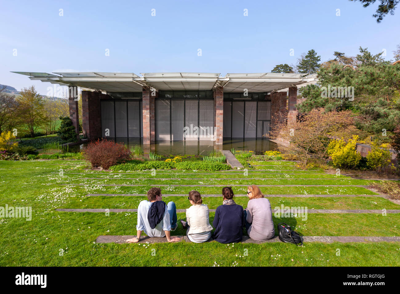 Visitors in front of the Beyeler Foundation by Renzo Piano, Riehen ...