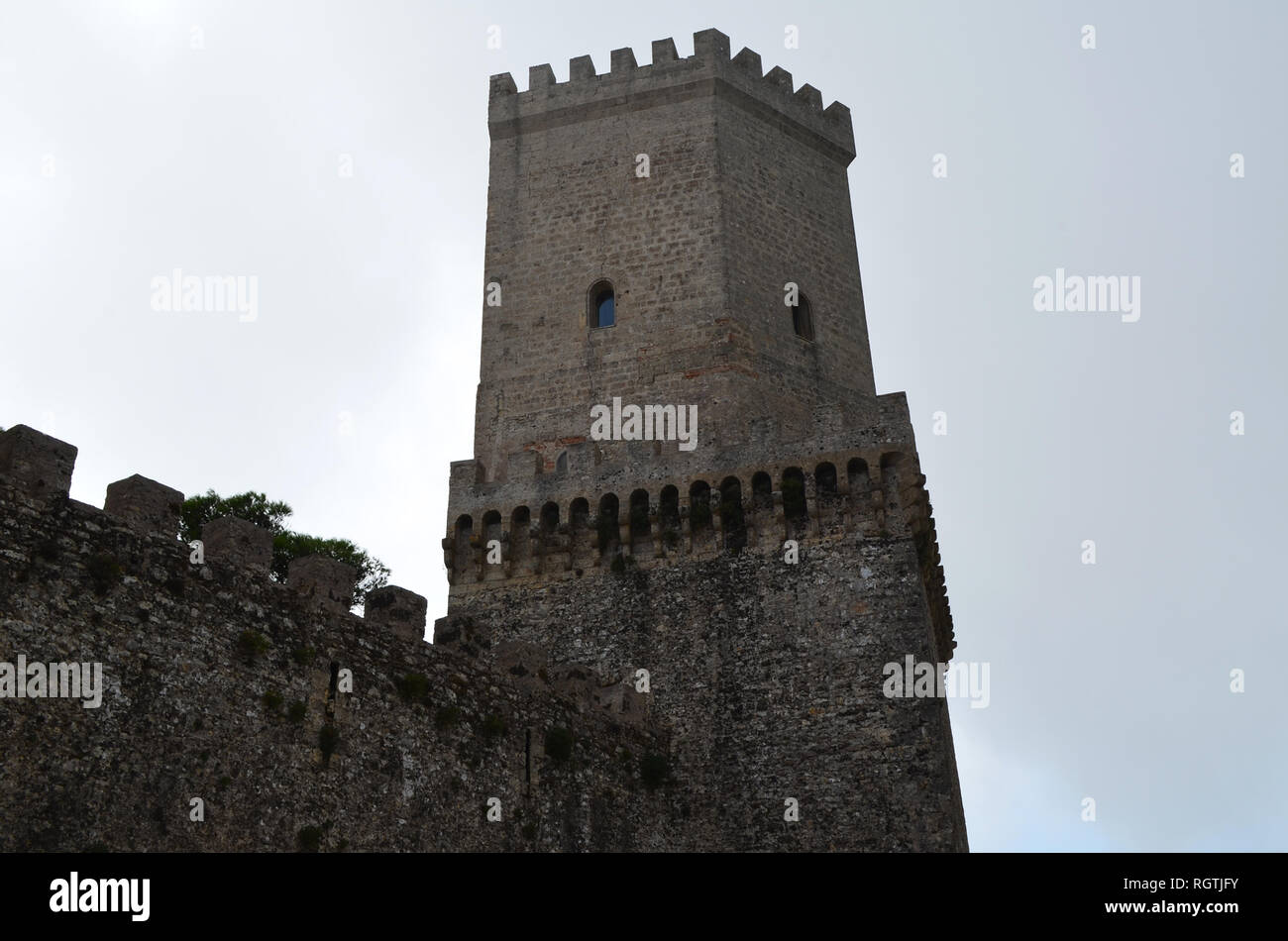 Norman style enclosure castle hi-res stock photography and images - Alamy
