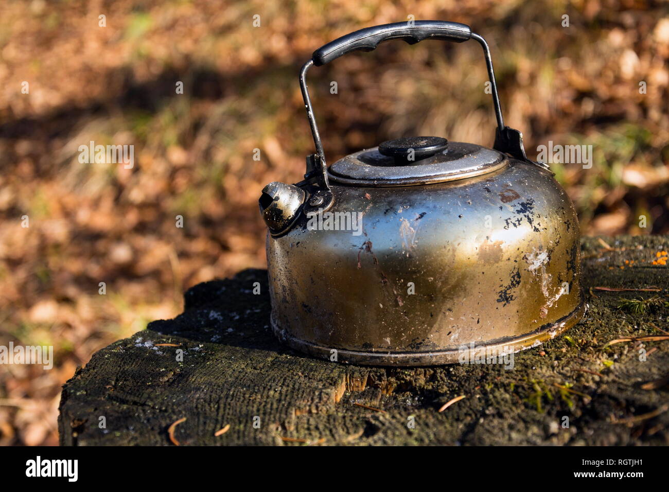 Tin kettle hi-res stock photography and images - Alamy