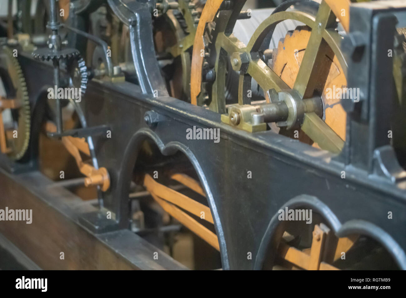 Vintage clock mechanism hi-res stock photography and images - Alamy