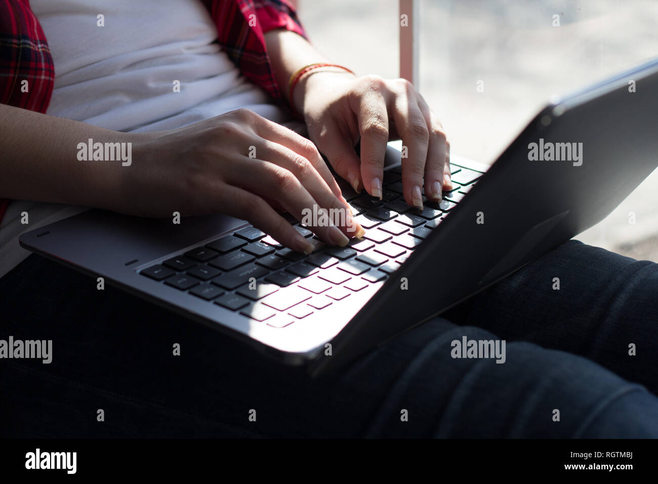 Close up typing on laptop hi-res stock photography and images - Alamy