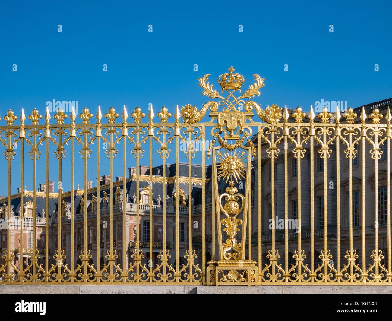 Palace Of Versailles Gate Stock Photos & Palace Of Versailles Gate ...
