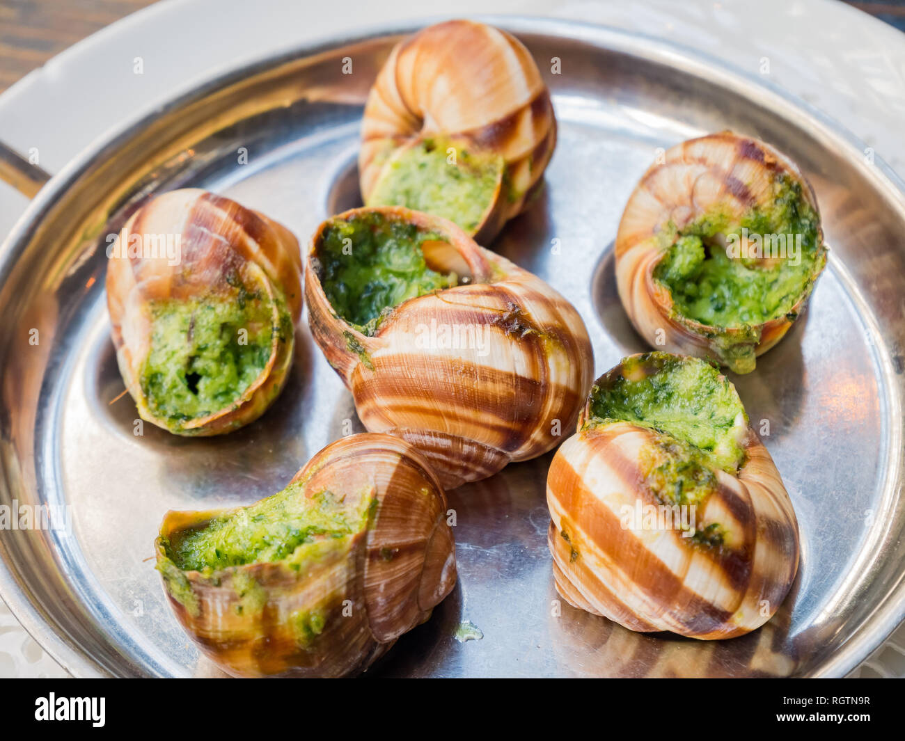 Snails Eaten In France at April Langdon blog
