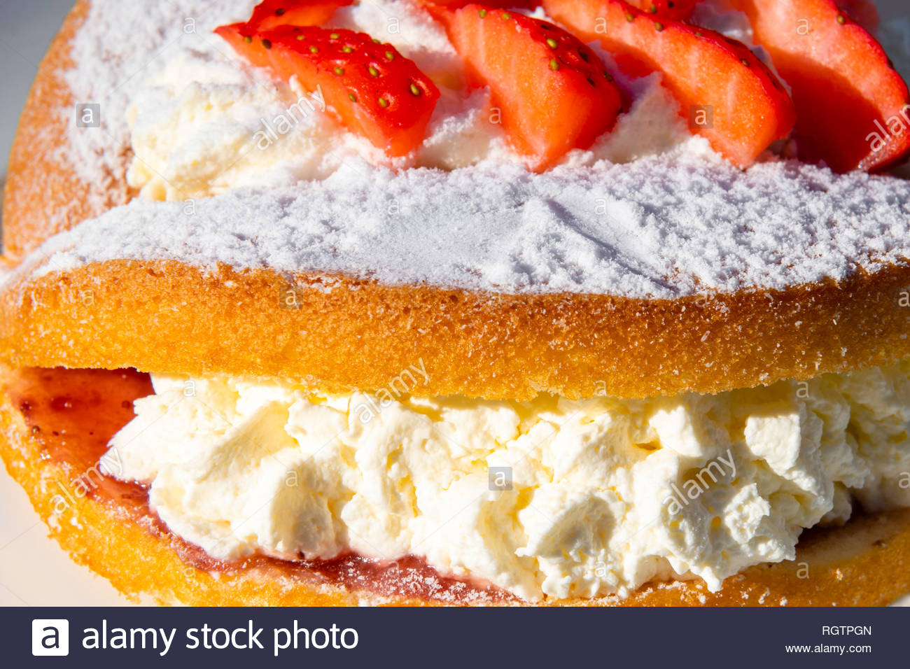 Butterfly Cake Stock Photos & Butterfly Cake Stock Images - Alamy