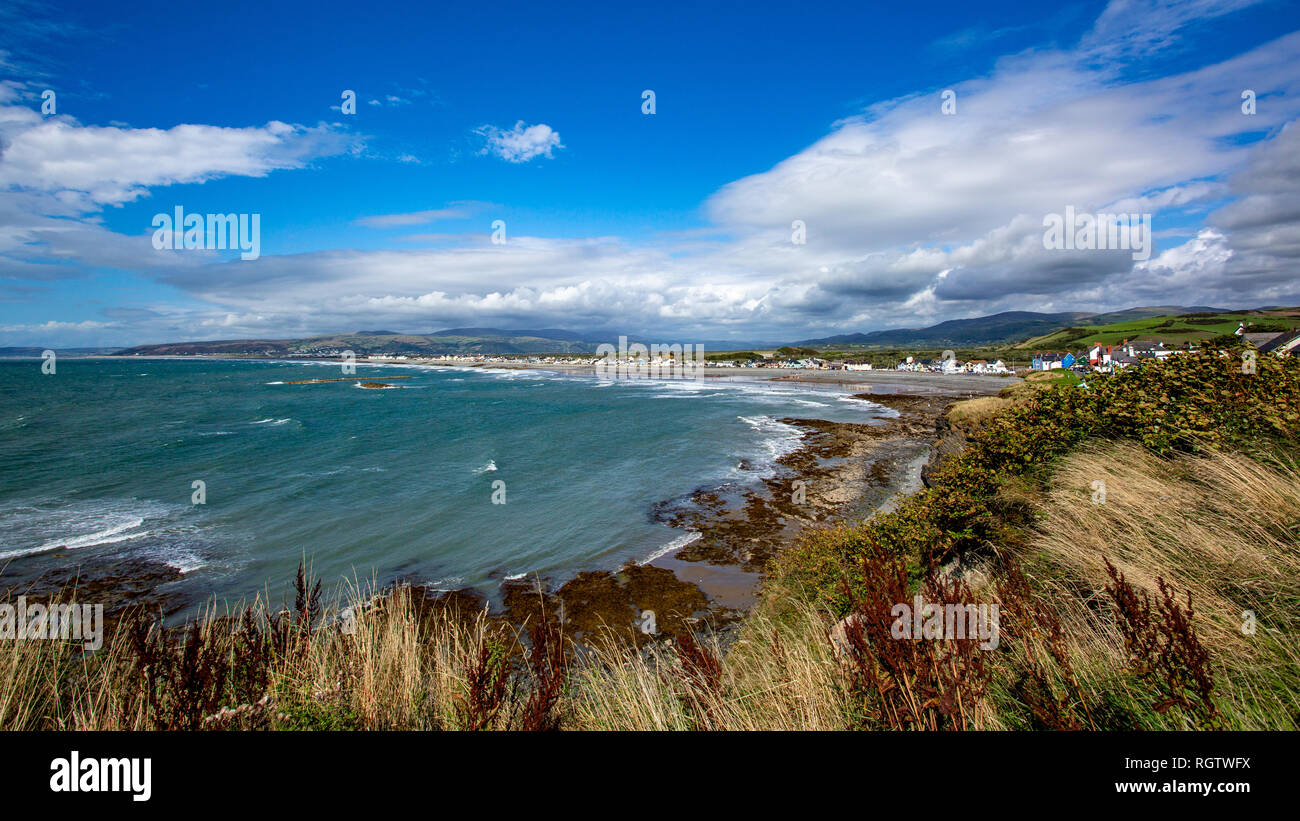 Sky in wales hi-res stock photography and images - Alamy