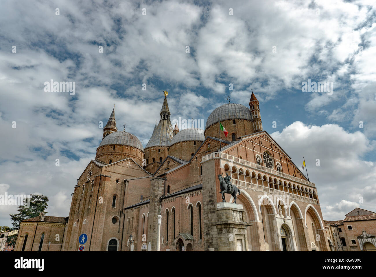 The Basilica of Saint Anthony of Padua (Basilica di sant'Antonio di Padova) in Padua, Veneto ...