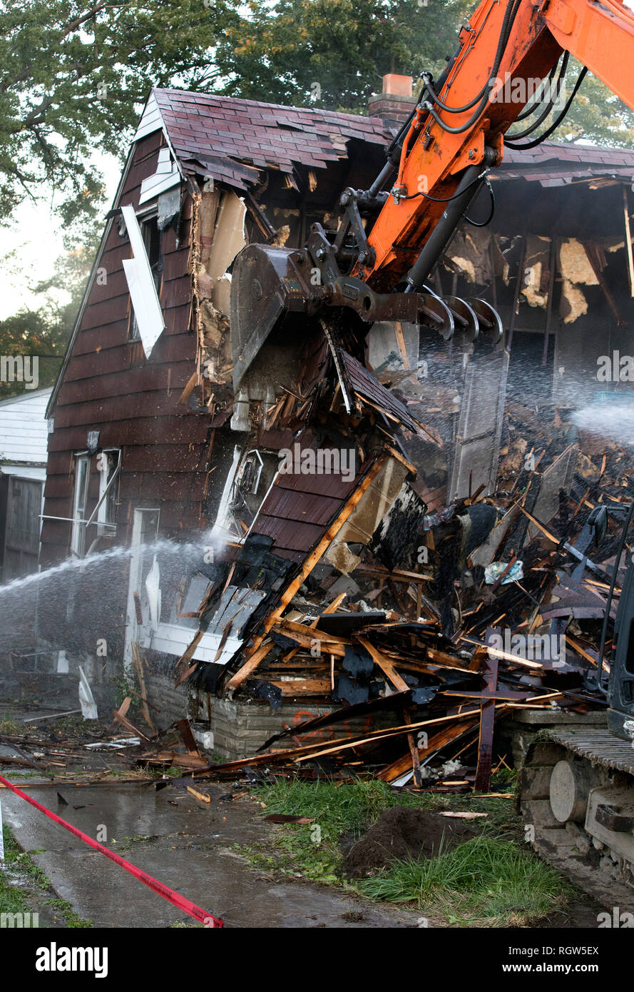 Demolition of neighborhood hi-res stock photography and images - Alamy