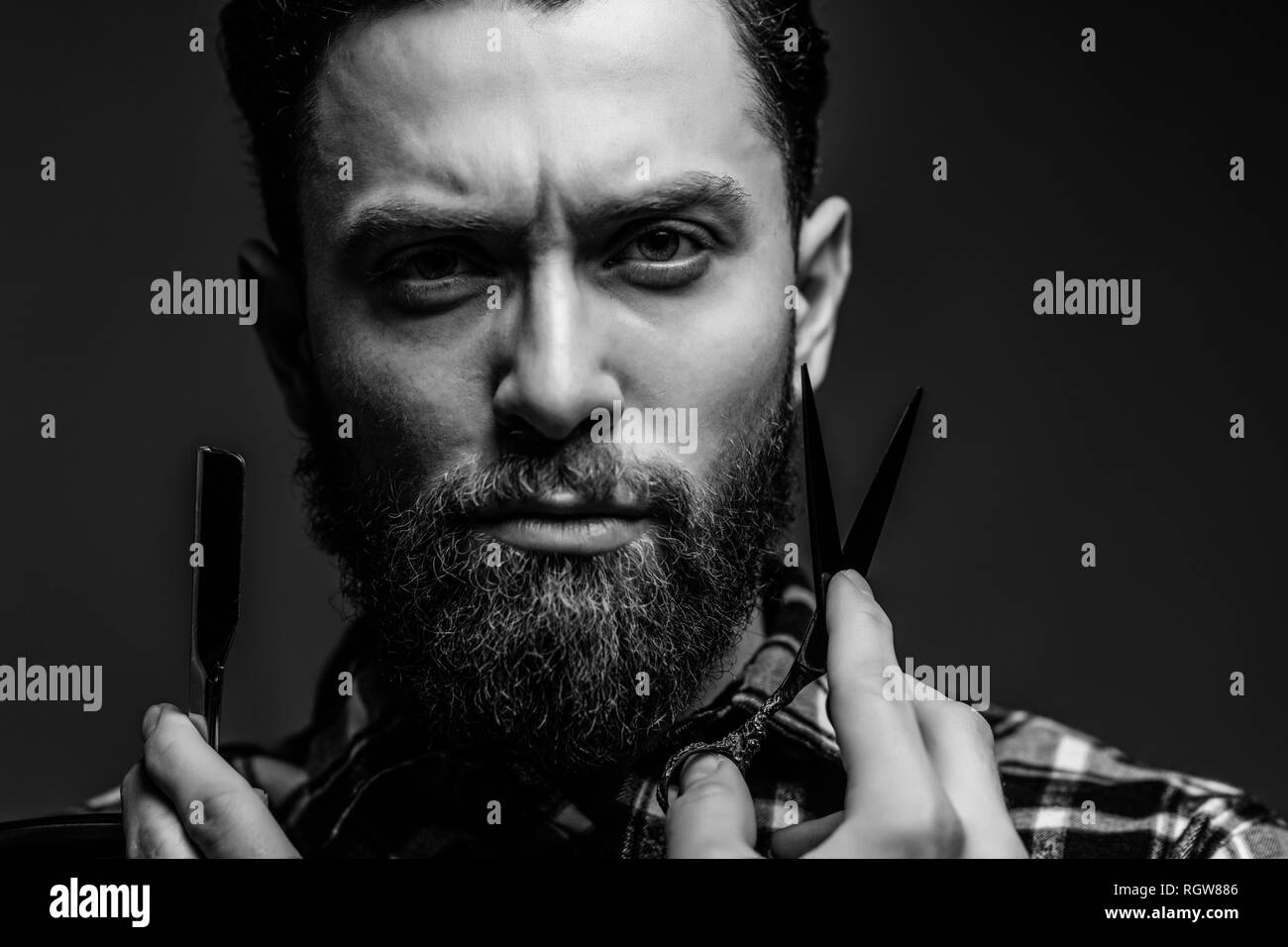 Holding straight razor hi-res stock photography and images - Alamy