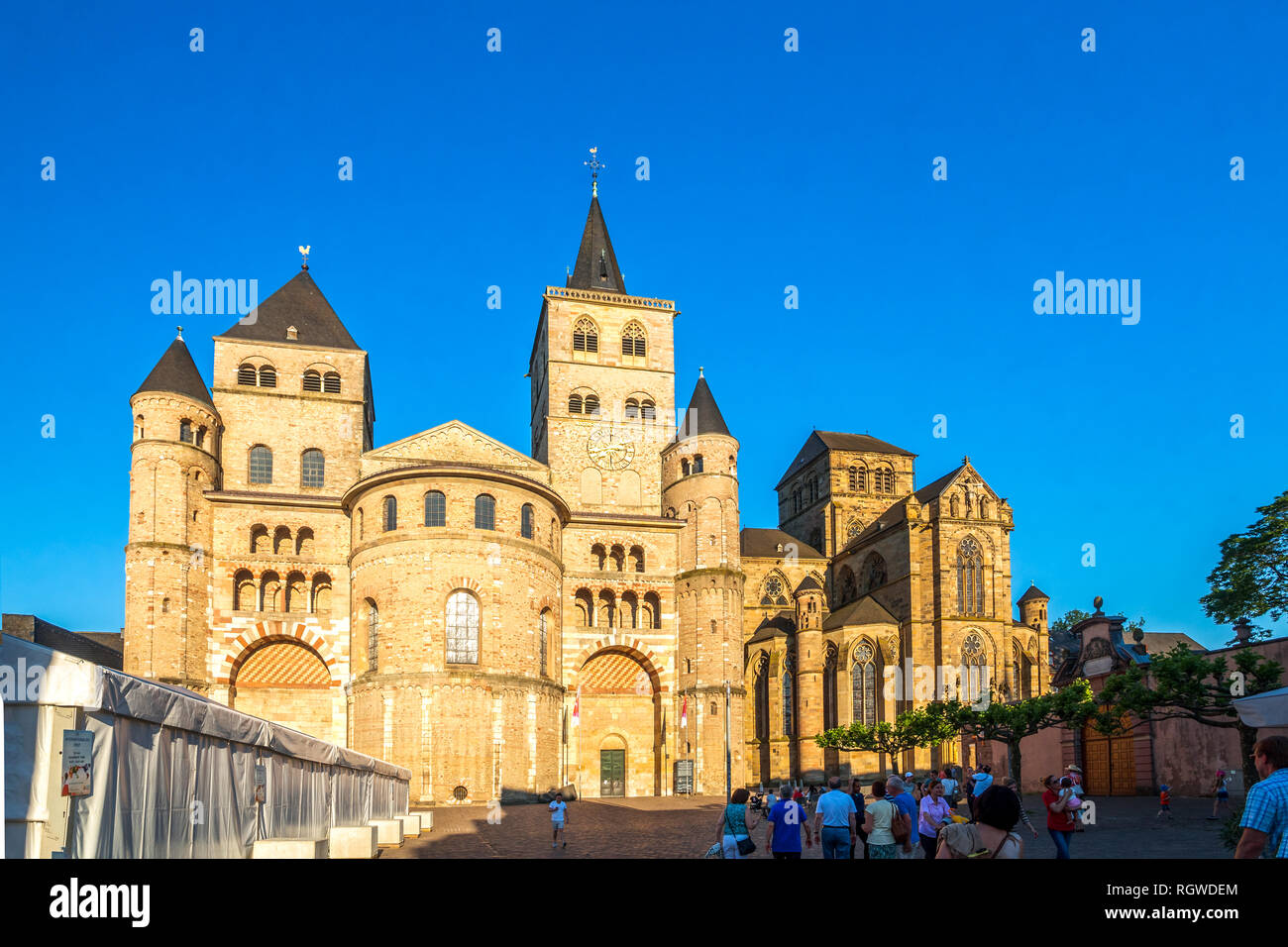 Our lady cathedral trier hi-res stock photography and images - Alamy