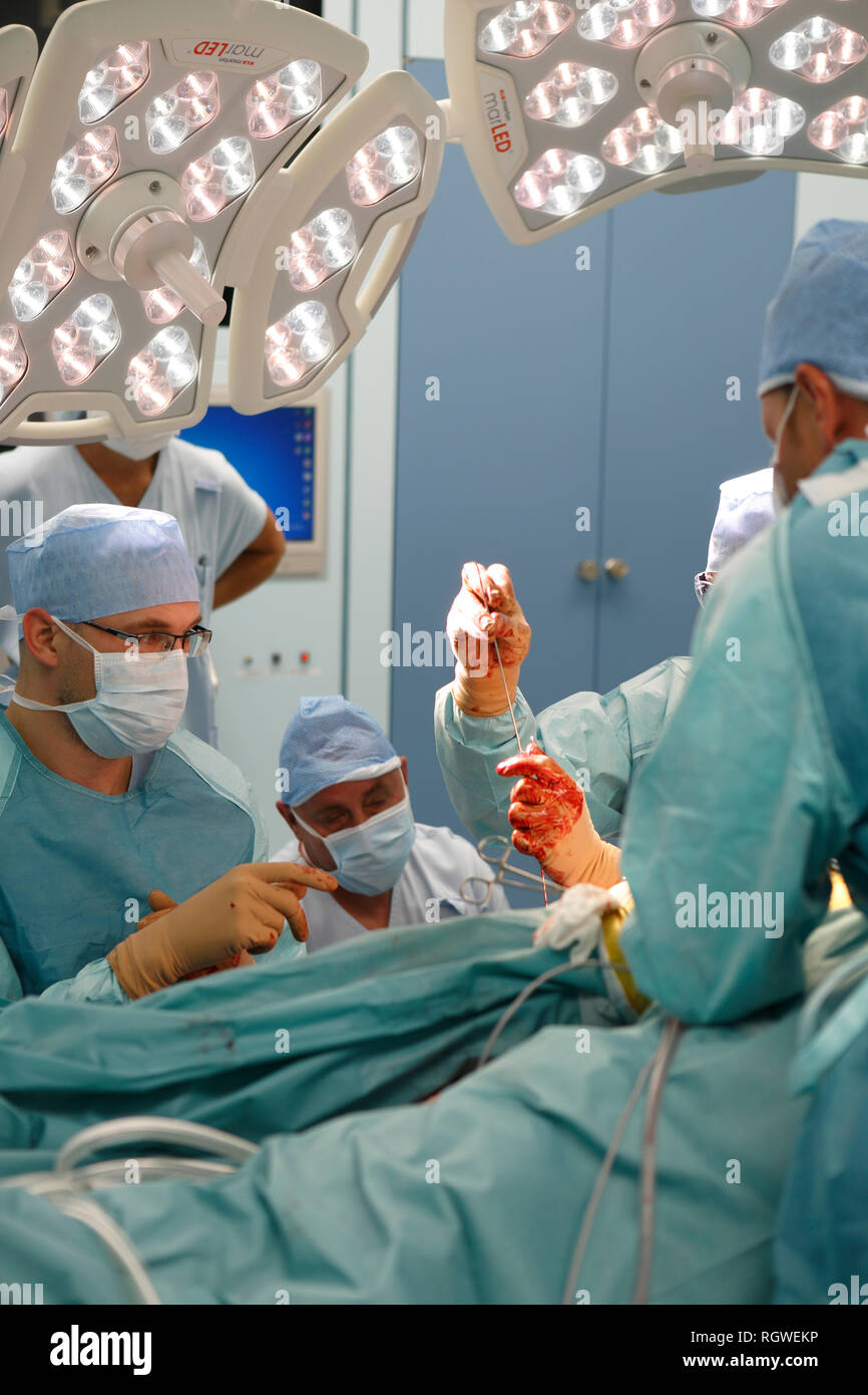 Total hip replacement hi-res stock photography and images - Alamy