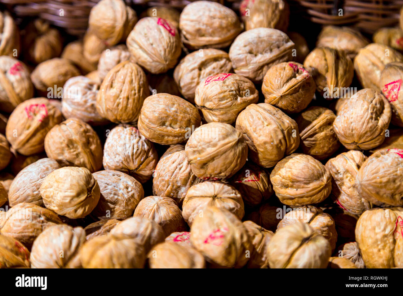 Walnuts in their shells hi-res stock photography and images - Alamy
