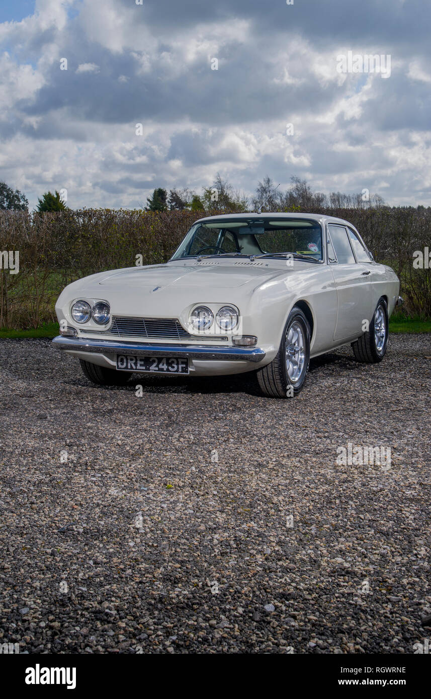 Reliant scimitar car hi-res stock photography and images - Alamy
