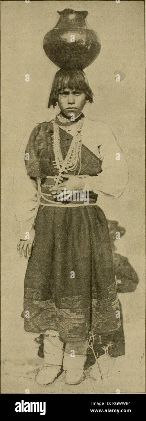 Pueblos r hi-res stock photography and images - Alamy