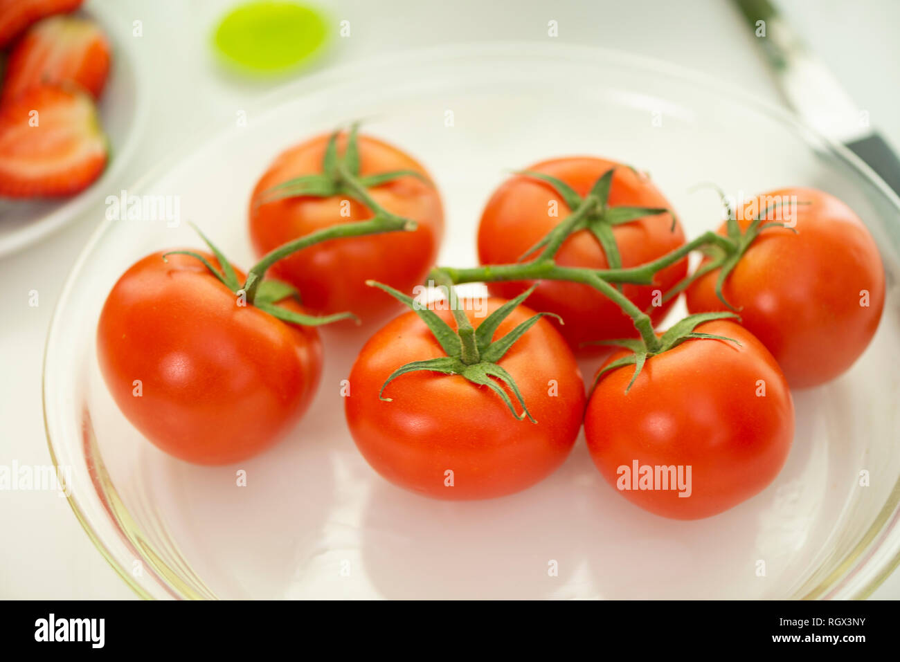 fresh red tomato Stock Photo - Alamy
