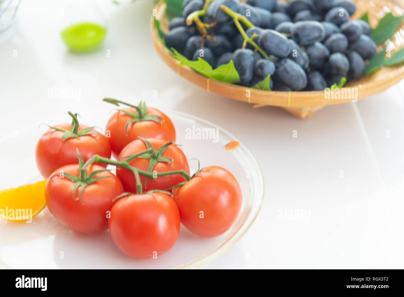 fresh red tomato Stock Photo - Alamy