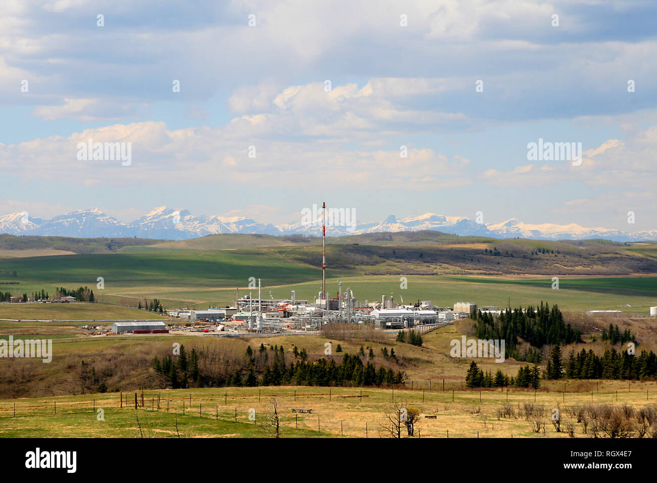 Oil drilling in southern Alberta, Canada Stock Photo - Alamy