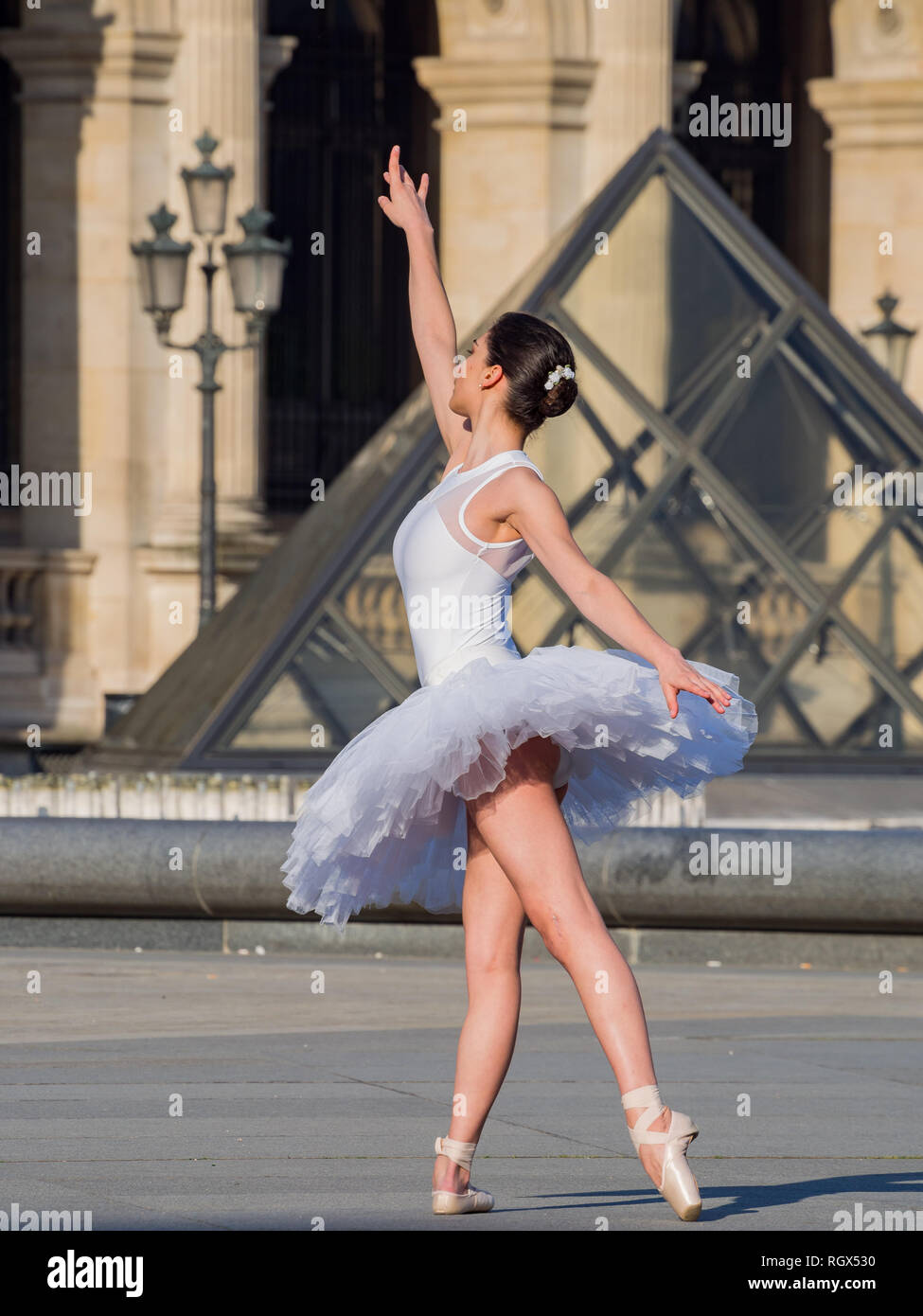 Paris Ballet Dancer High Resolution Stock Photography and Images - Alamy